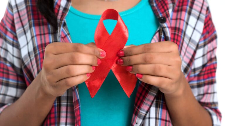 Como pega Aids? Veja as formas de transmissão e se previna!
