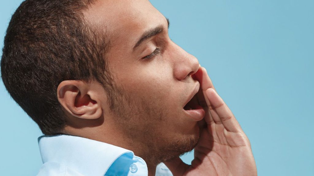 Caroço no céu da boca: causas, sintomas e tratamentos